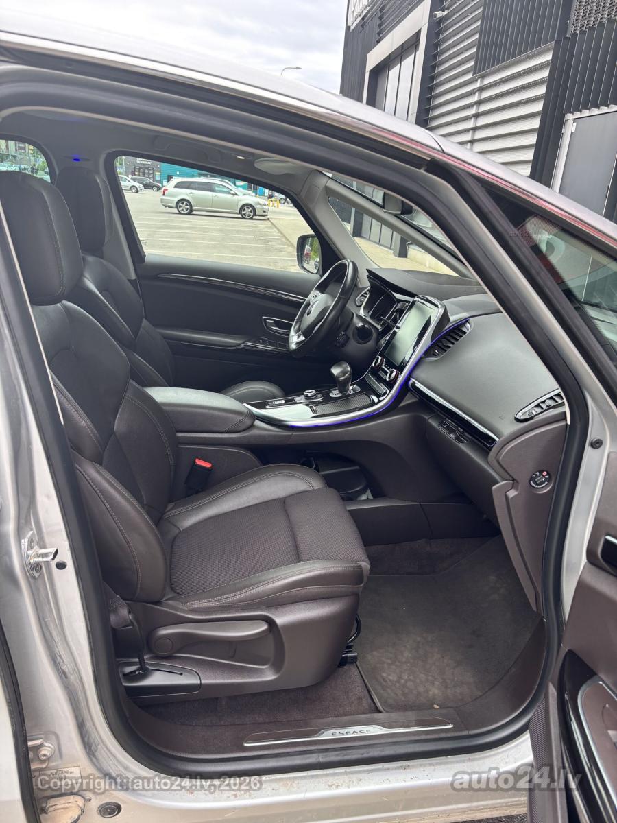 Grey Renault Espace 2018 in Tallinn, with an engine capacity of 1.60 L and mileage of 192 thousand km for 10900 €, photo 13 on AUTOMOTO.COM.LV