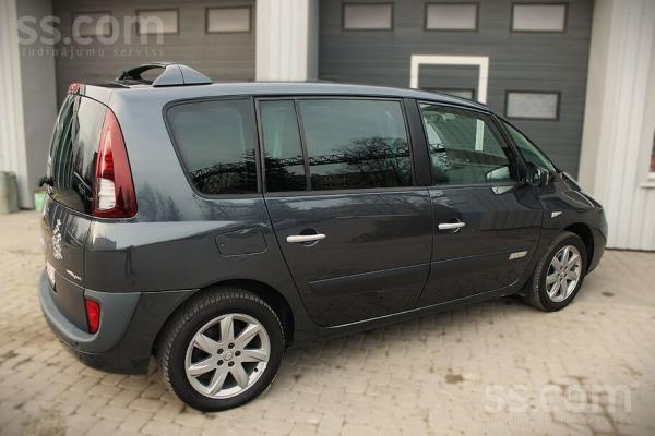Pelēks Renault Espace 2013 Rīga, ar dzinēja tilpumu 2.00 L un nobraukumu 0 tūkst. km par 5900 €, foto 6 vietnē AUTOMOTO.COM.LV