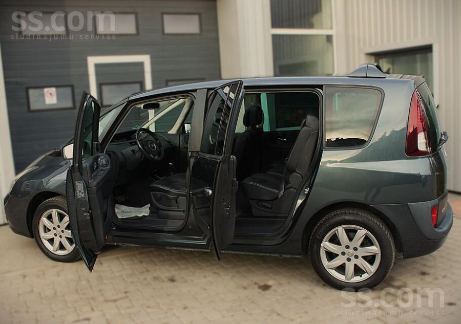 Pelēks Renault Espace 2013 Rīga, ar dzinēja tilpumu 2.00 L un nobraukumu 0 tūkst. km par 5900 €, foto 10 vietnē AUTOMOTO.COM.LV