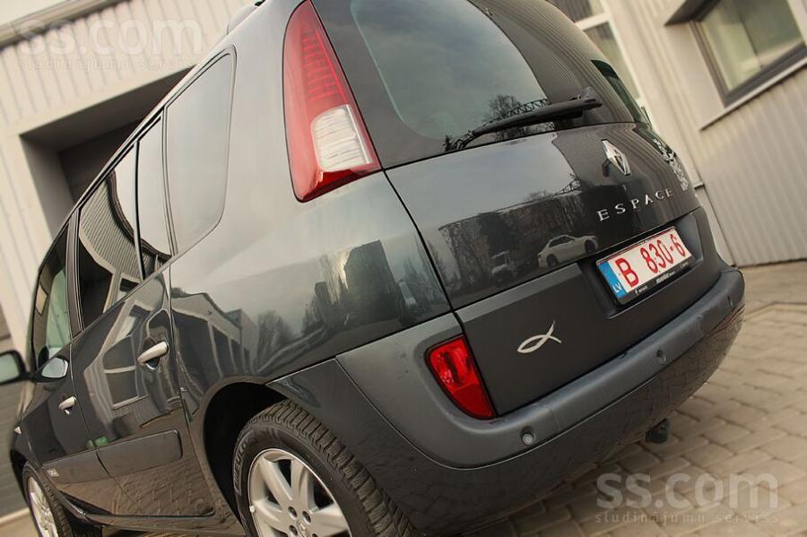 Pelēks Renault Espace 2013 Rīga, ar dzinēja tilpumu 2.00 L un nobraukumu 0 tūkst. km par 5900 €, foto 16 vietnē AUTOMOTO.COM.LV