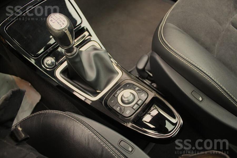 Pelēks Renault Espace 2013 Rīga, ar dzinēja tilpumu 2.00 L un nobraukumu 0 tūkst. km par 5900 €, foto 24 vietnē AUTOMOTO.COM.LV