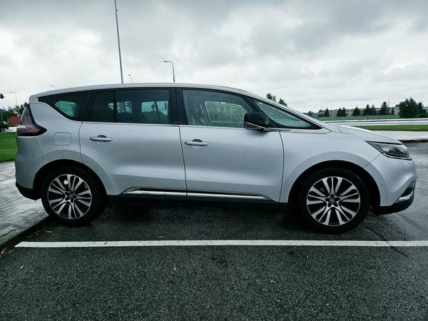 Grey Renault Espace 2015 in Tallinn, with an engine capacity of 0.00 L and mileage of 149 thousand km for 10500 €, photo 1 on AUTOMOTO.COM.LV