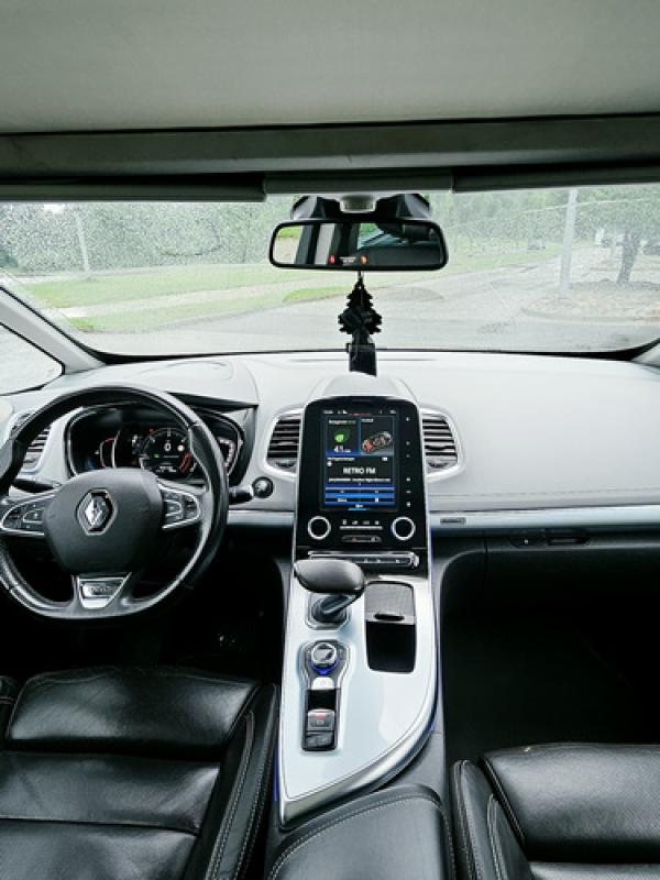 Grey Renault Espace 2015 in Tallinn, with an engine capacity of 0.00 L and mileage of 149 thousand km for 10500 €, photo 5 on AUTOMOTO.COM.LV