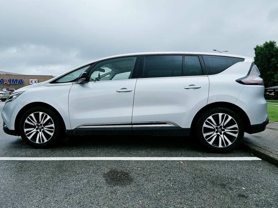 Pelēks Renault Espace 2015 Tallina, ar dzinēja tilpumu 0.00 L un nobraukumu 149 tūkst. km par 10500 €, foto 18 vietnē AUTOMOTO.COM.LV