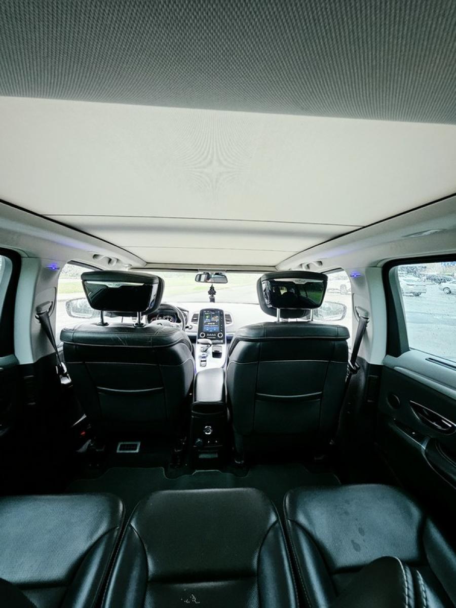 Pelēks Renault Espace 2015 Tallina, ar dzinēja tilpumu 0.00 L un nobraukumu 149 tūkst. km par 10500 €, foto 22 vietnē AUTOMOTO.COM.LV