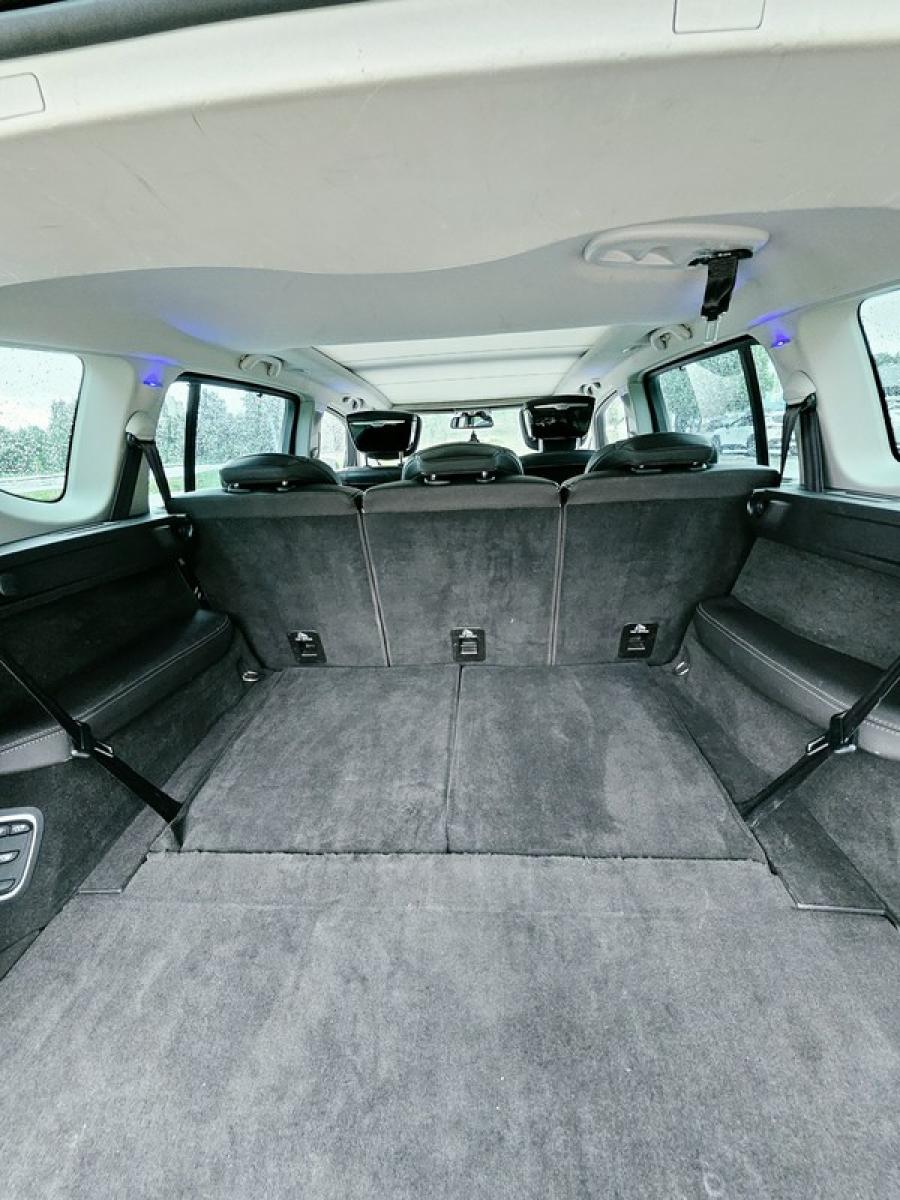 Pelēks Renault Espace 2015 Tallina, ar dzinēja tilpumu 0.00 L un nobraukumu 149 tūkst. km par 10500 €, foto 29 vietnē AUTOMOTO.COM.LV