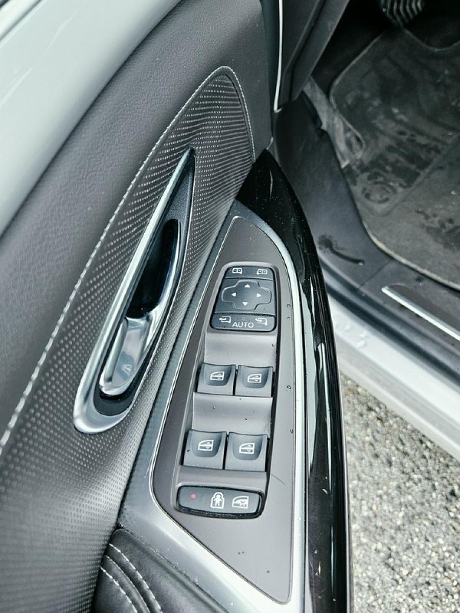 Pelēks Renault Espace 2015 Tallina, ar dzinēja tilpumu 0.00 L un nobraukumu 149 tūkst. km par 10500 €, foto 30 vietnē AUTOMOTO.COM.LV