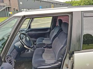 Pelēks Renault Espace 2001 Šauļi, ar dzinēja tilpumu 2.20 L un nobraukumu 290 tūkst. km par 1150 €, foto 6 vietnē AUTOMOTO.COM.LV