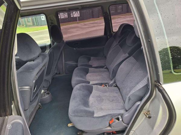 Pelēks Renault Espace 2001 Šauļi, ar dzinēja tilpumu 2.20 L un nobraukumu 290 tūkst. km par 1150 €, foto 6 vietnē AUTOMOTO.COM.LV