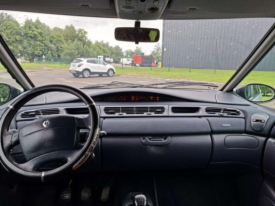 Pelēks Renault Espace 2001 Šauļi, ar dzinēja tilpumu 2.20 L un nobraukumu 290 tūkst. km par 1150 €, foto 8 vietnē AUTOMOTO.COM.LV