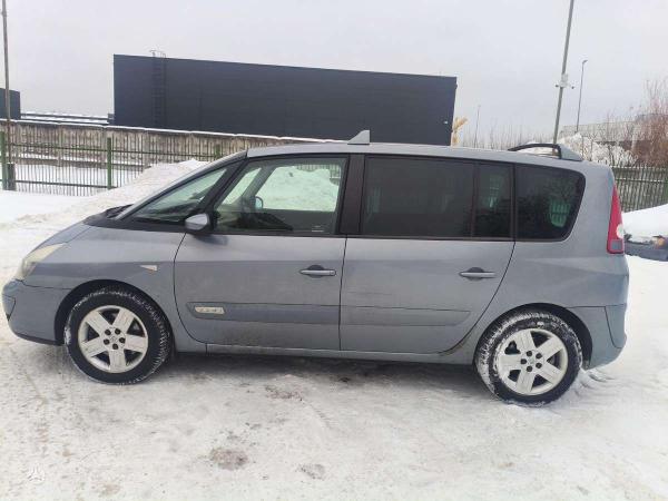 Grey Renault Espace 2003 in Kaunas, with an engine capacity of 2.19 L and mileage of 374 thousand km for 1200 €, photo 10 on AUTOMOTO.COM.LV