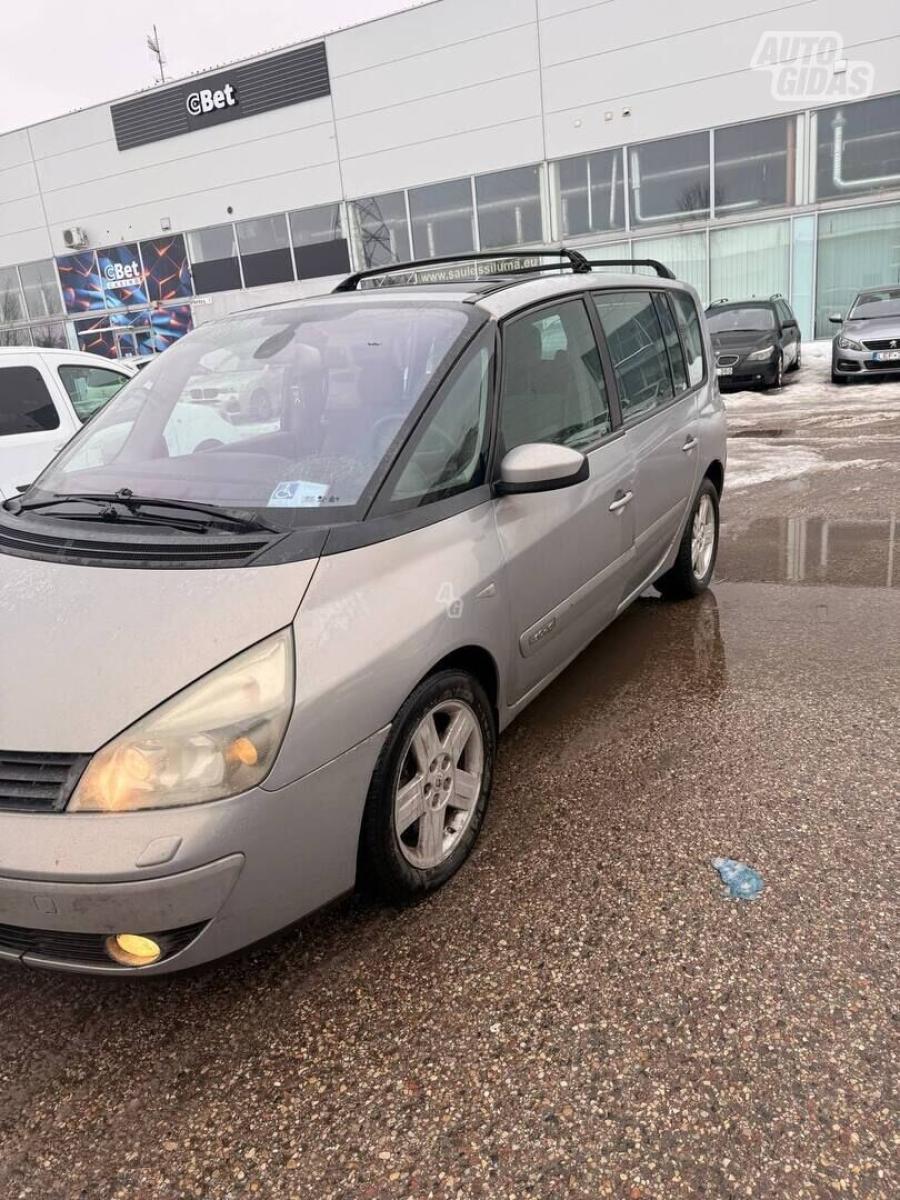 Pelēks Renault Espace 2003 Kauņa, ar dzinēja tilpumu 3.00 L un nobraukumu 256 tūkst. km par 1300 €, foto 4 vietnē AUTOMOTO.COM.LV