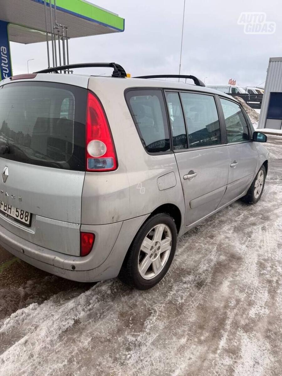 Pelēks Renault Espace 2003 Kauņa, ar dzinēja tilpumu 3.00 L un nobraukumu 256 tūkst. km par 1300 €, foto 5 vietnē AUTOMOTO.COM.LV