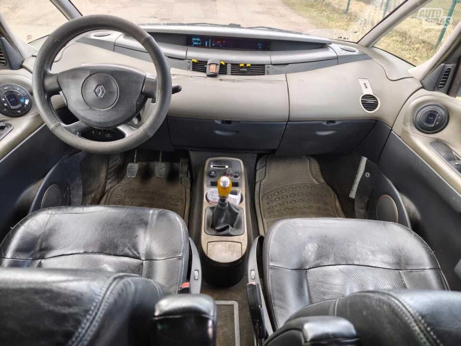 Pelēks Renault Espace 2003 Šauļi, ar dzinēja tilpumu 1.90 L un nobraukumu 302 tūkst. km par 950 €, foto 10 vietnē AUTOMOTO.COM.LV