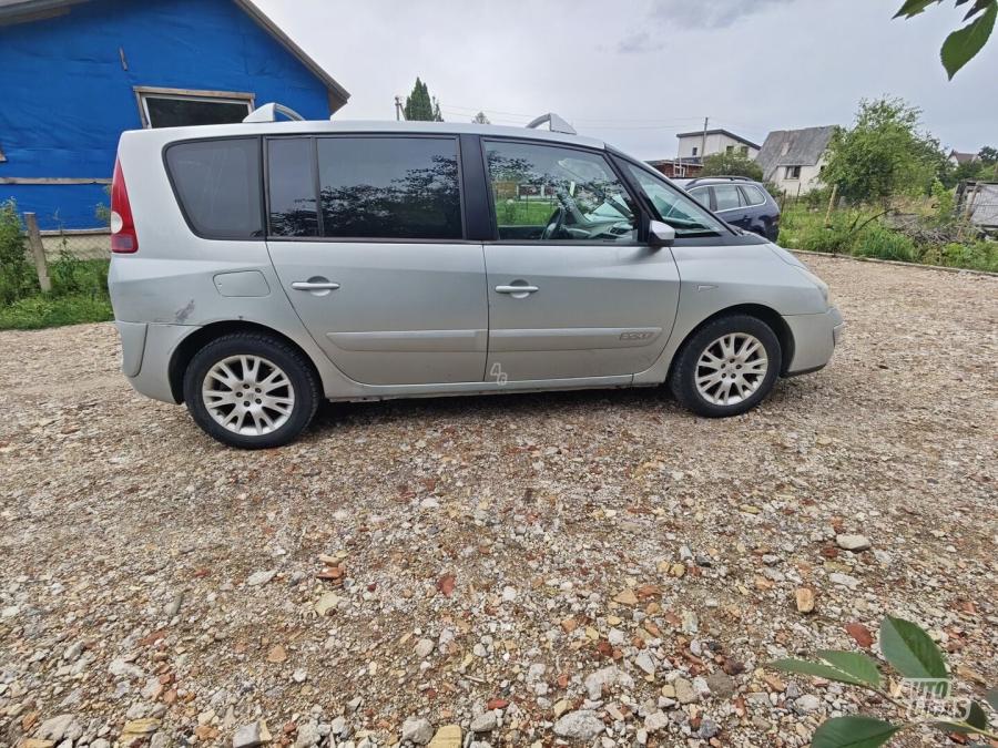 Grey Renault Espace 2003 in Jonava, with an engine capacity of 2.00 L and mileage of 366 thousand km for 850 €, photo 8 on AUTOMOTO.COM.LV