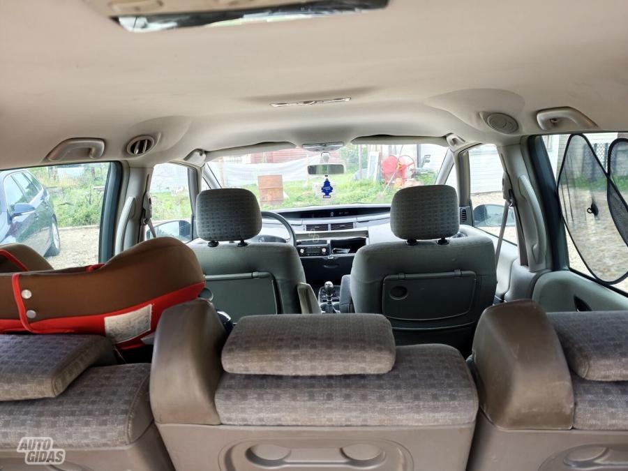 Grey Renault Espace 2003 in Jonava, with an engine capacity of 2.00 L and mileage of 366 thousand km for 850 €, photo 10 on AUTOMOTO.COM.LV