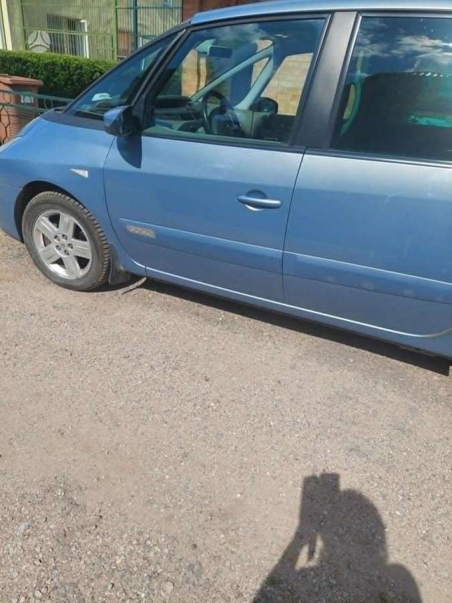 Pelēks Renault Espace 2003 Šauļi, ar dzinēja tilpumu 2.96 L un nobraukumu 254 tūkst. km par 1200 €, foto 5 vietnē AUTOMOTO.COM.LV