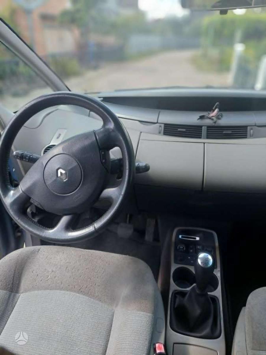 Pelēks Renault Espace 2003 Šauļi, ar dzinēja tilpumu 2.96 L un nobraukumu 254 tūkst. km par 1200 €, foto 7 vietnē AUTOMOTO.COM.LV
