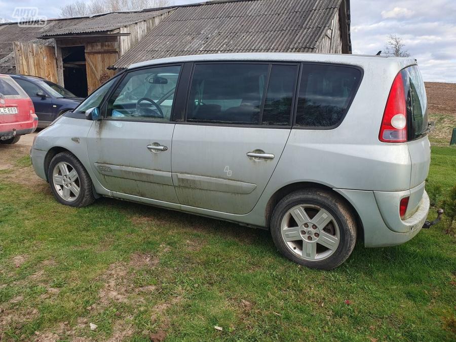 Grey Renault Espace 2004 in Vilnius, with an engine capacity of 2.20 L and mileage of 300 thousand km for 450 €, photo 4 on AUTOMOTO.COM.LV