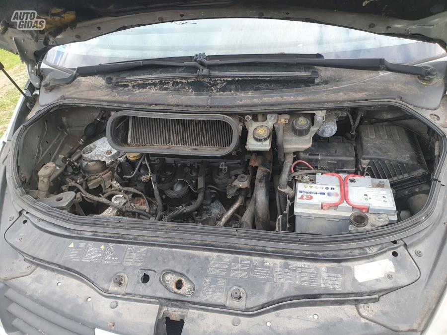 Grey Renault Espace 2004 in Vilnius, with an engine capacity of 2.20 L and mileage of 300 thousand km for 450 €, photo 18 on AUTOMOTO.COM.LV