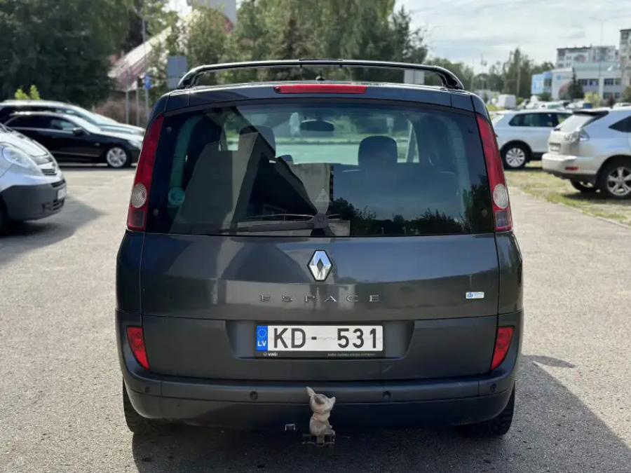 Grey Renault Espace 2004 in Riga, with an engine capacity of 3.00 L and mileage of 310 thousand km for 990 €, photo 5 on AUTOMOTO.COM.LV
