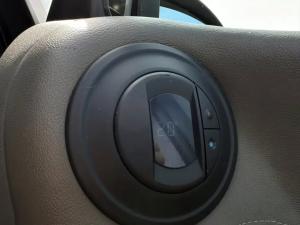 Grey Renault Espace 2004 in Riga, with an engine capacity of 3.00 L and mileage of 310 thousand km for 990 €, photo 14 on AUTOMOTO.COM.LV