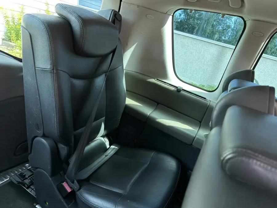 Grey Renault Espace 2004 in Riga, with an engine capacity of 3.00 L and mileage of 310 thousand km for 990 €, photo 19 on AUTOMOTO.COM.LV