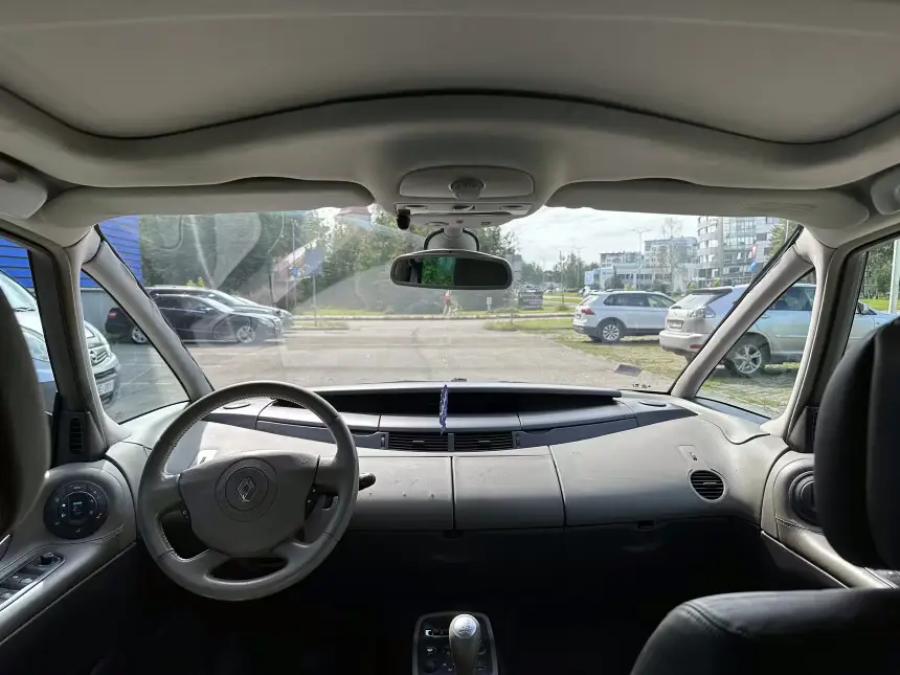 Grey Renault Espace 2004 in Riga, with an engine capacity of 3.00 L and mileage of 310 thousand km for 990 €, photo 21 on AUTOMOTO.COM.LV