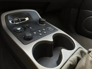 Grey Renault Espace 2004 in Riga, with an engine capacity of 3.00 L and mileage of 310 thousand km for 990 €, photo 26 on AUTOMOTO.COM.LV