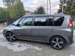 Pelēks Renault Espace 2004 Viļņa, ar dzinēja tilpumu 2.00 L un nobraukumu 371 tūkst. km par 1500 €, foto  vietnē AUTOMOTO.COM.LV