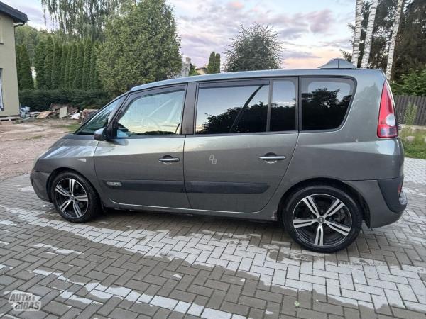 Pelēks Renault Espace 2004 Viļņa, ar dzinēja tilpumu 2.00 L un nobraukumu 371 tūkst. km par 1500 €, foto 3 vietnē AUTOMOTO.COM.LV