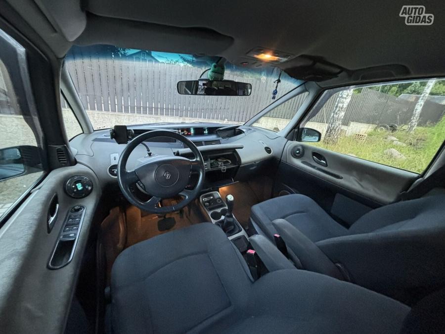 Pelēks Renault Espace 2004 Viļņa, ar dzinēja tilpumu 2.00 L un nobraukumu 371 tūkst. km par 1500 €, foto 11 vietnē AUTOMOTO.COM.LV