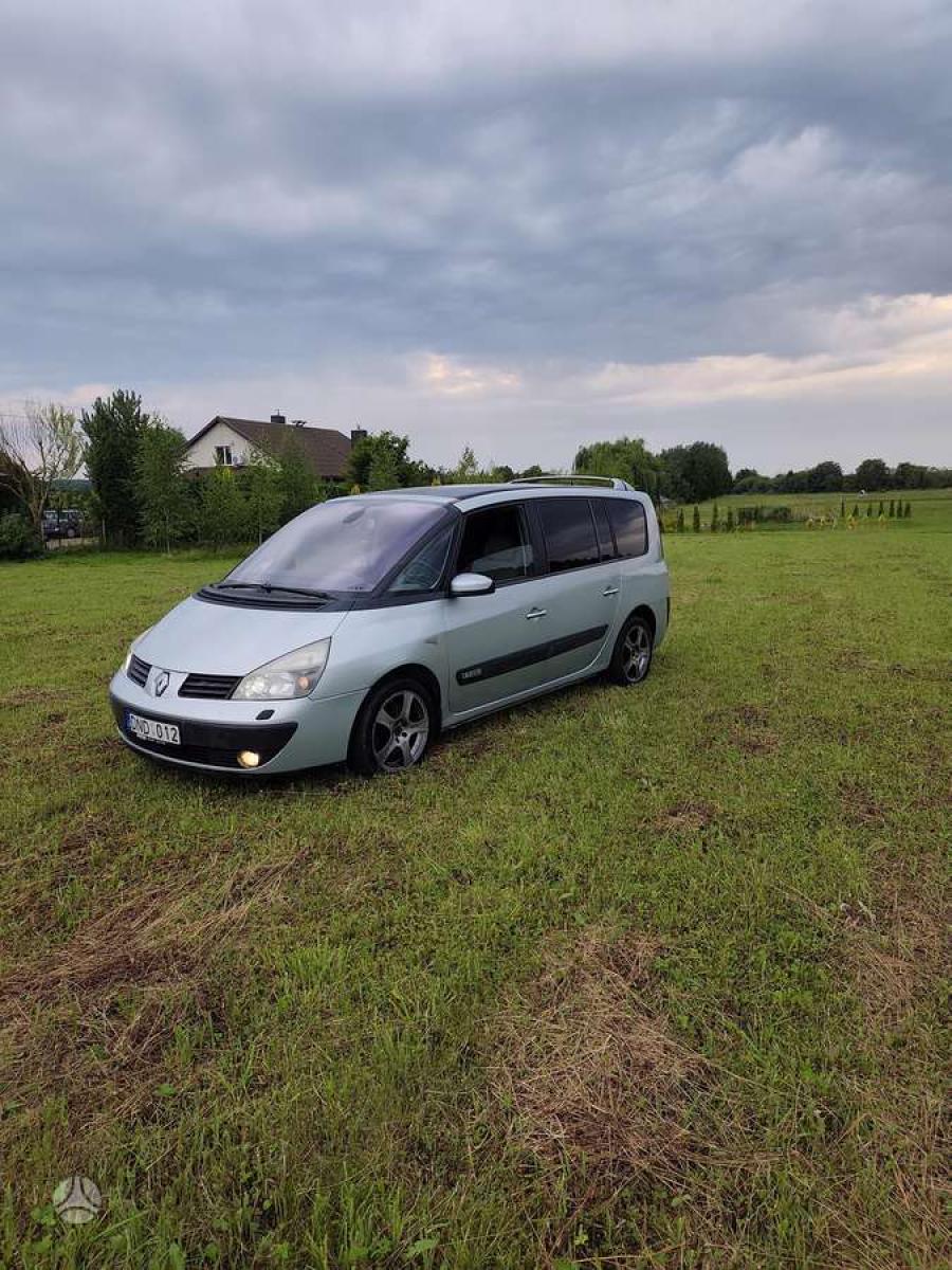 Pelēks Renault Espace 2004 Alīta, ar dzinēja tilpumu 2.19 L un nobraukumu 356 tūkst. km par 550 €, foto 1 vietnē AUTOMOTO.COM.LV