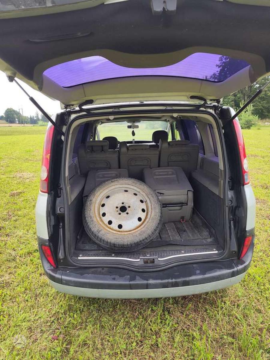 Pelēks Renault Espace 2004 Alīta, ar dzinēja tilpumu 2.19 L un nobraukumu 356 tūkst. km par 550 €, foto 3 vietnē AUTOMOTO.COM.LV