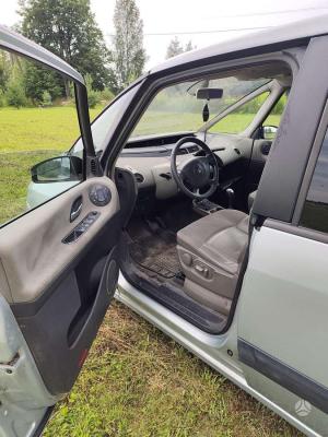 Pelēks Renault Espace 2004 Alīta, ar dzinēja tilpumu 2.19 L un nobraukumu 356 tūkst. km par 550 €, foto 4 vietnē AUTOMOTO.COM.LV
