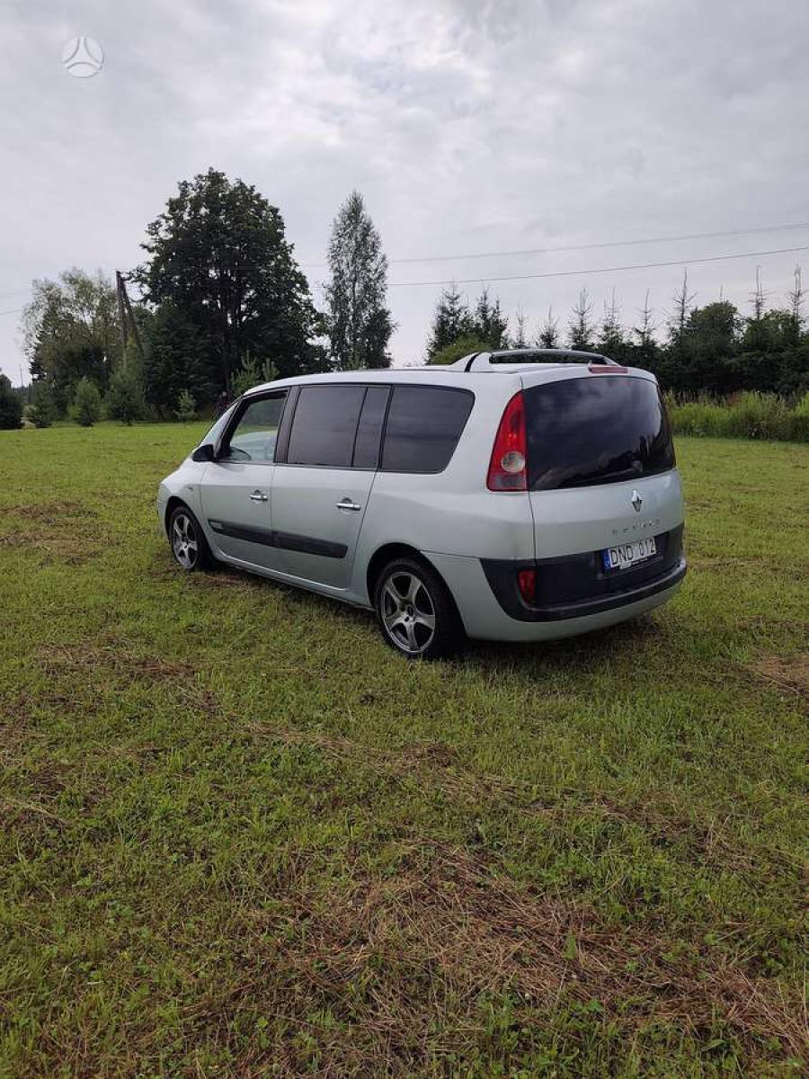 Pelēks Renault Espace 2004 Alīta, ar dzinēja tilpumu 2.19 L un nobraukumu 356 tūkst. km par 550 €, foto 5 vietnē AUTOMOTO.COM.LV