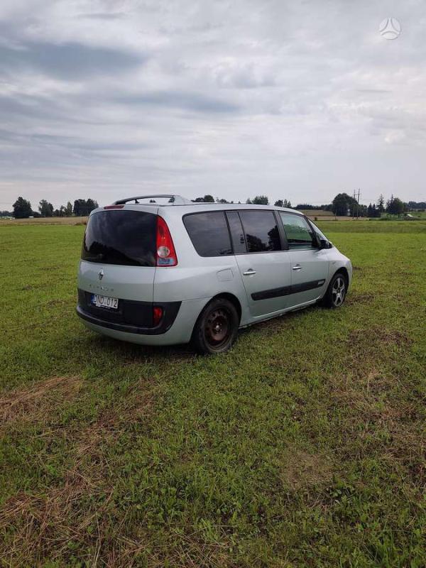 Grey Renault Espace 2004 in Alytus, with an engine capacity of 2.19 L and mileage of 356 thousand km for 550 €, photo 5 on AUTOMOTO.COM.LV