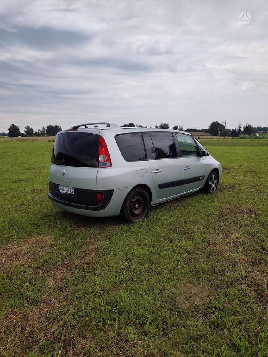 Pelēks Renault Espace 2004 Alīta, ar dzinēja tilpumu 2.19 L un nobraukumu 356 tūkst. km par 550 €, foto 6 vietnē AUTOMOTO.COM.LV