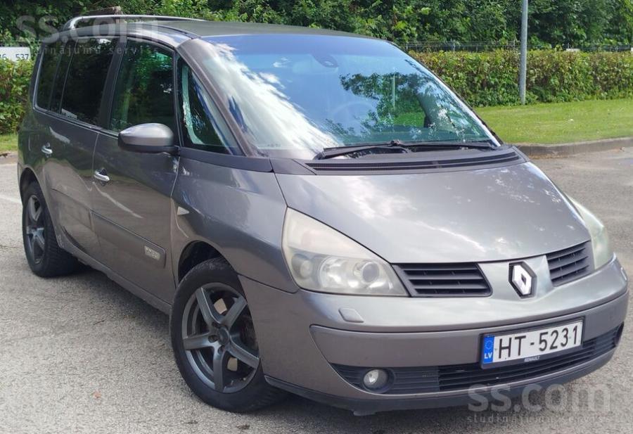 Grey Renault Espace 2004 in Riga, with an engine capacity of 2.20 L and mileage of 350 thousand km for 1100 €, photo 1 on AUTOMOTO.COM.LV