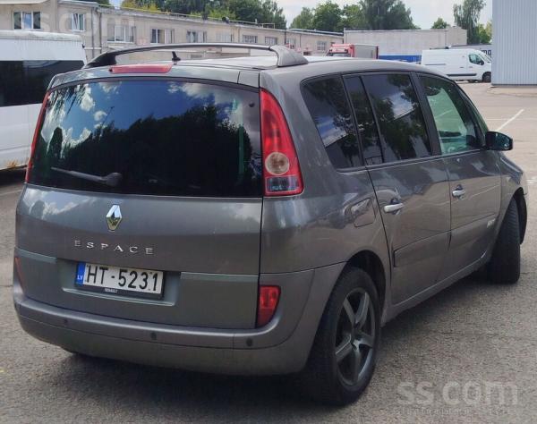 Pelēks Renault Espace 2004 Rīga, ar dzinēja tilpumu 2.20 L un nobraukumu 350 tūkst. km par 1100 €, foto 3 vietnē AUTOMOTO.COM.LV