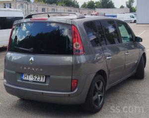 Grey Renault Espace 2004 in Riga, with an engine capacity of 2.20 L and mileage of 350 thousand km for 1100 €, photo 4 on AUTOMOTO.COM.LV