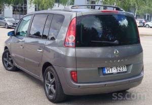 Grey Renault Espace 2004 in Riga, with an engine capacity of 2.20 L and mileage of 350 thousand km for 1100 €, photo 5 on AUTOMOTO.COM.LV