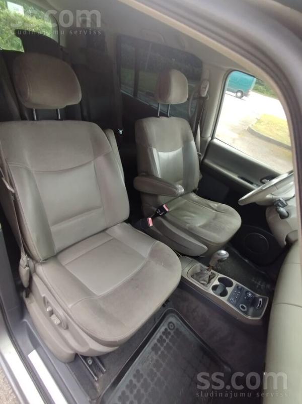 Pelēks Renault Espace 2004 Rīga, ar dzinēja tilpumu 2.20 L un nobraukumu 350 tūkst. km par 1100 €, foto 7 vietnē AUTOMOTO.COM.LV