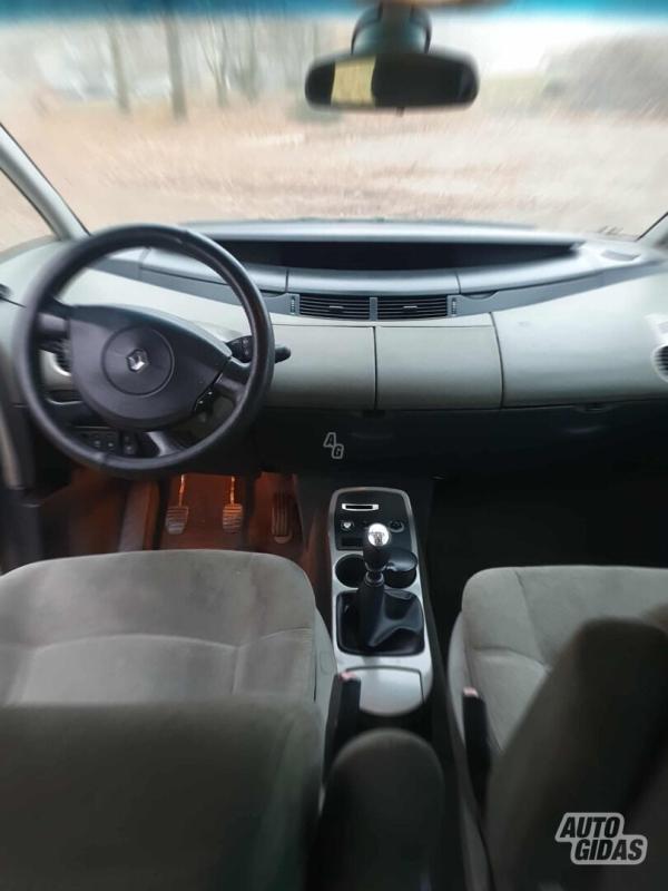 Grey Renault Espace 2004 in Panevezys, with an engine capacity of 2.00 L and mileage of 197 thousand km for 999 €, photo 5 on AUTOMOTO.COM.LV