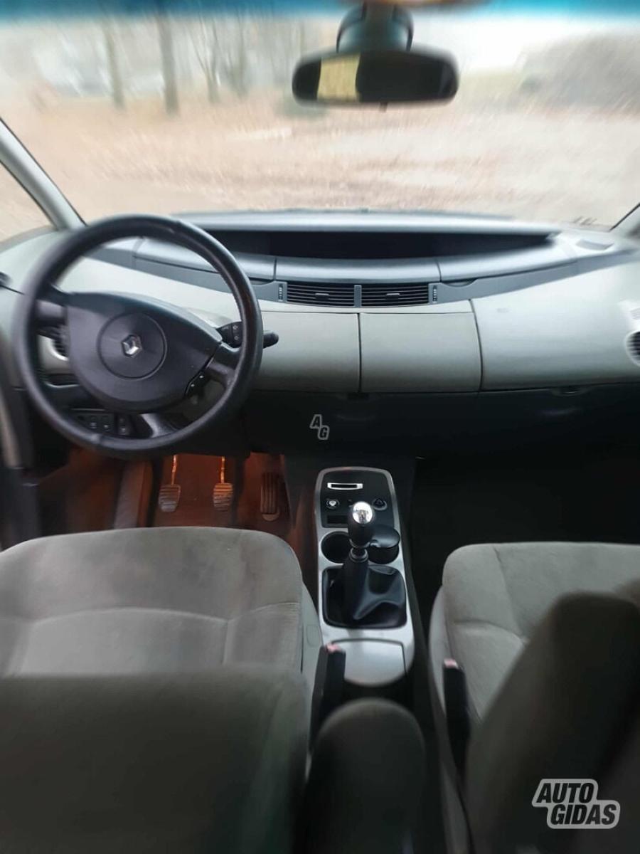 Grey Renault Espace 2004 in Panevezys, with an engine capacity of 2.00 L and mileage of 197 thousand km for 999 €, photo 5 on AUTOMOTO.COM.LV