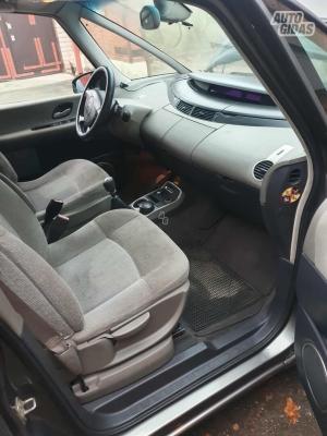 Grey Renault Espace 2004 in Panevezys, with an engine capacity of 2.00 L and mileage of 197 thousand km for 999 €, photo 6 on AUTOMOTO.COM.LV