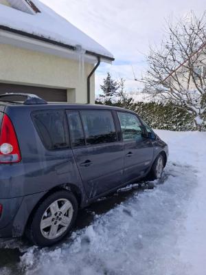 Pelēks Renault Espace 2005 Klaipėda, ar dzinēja tilpumu 2.19 L un nobraukumu 285 tūkst. km par 2000 €, foto 12 vietnē AUTOMOTO.COM.LV
