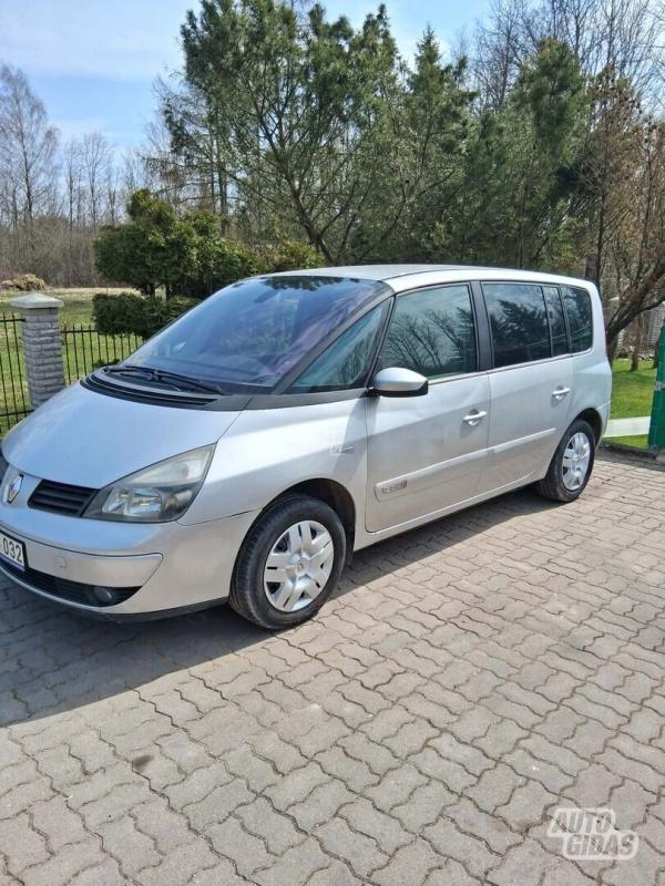Pelēks Renault Espace 2005 Marijampole, ar dzinēja tilpumu 2.00 L un nobraukumu 215 tūkst. km par 1099 €, foto 3 vietnē AUTOMOTO.COM.LV