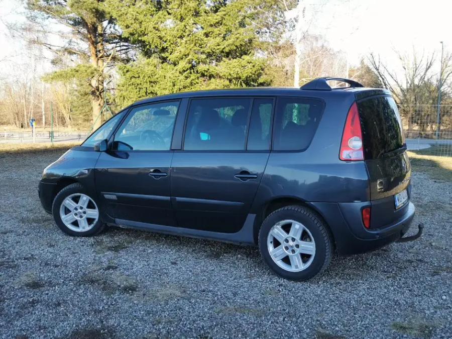 Pelēks Renault Espace 2005 Kuldīga, ar dzinēja tilpumu 2.20 L un nobraukumu 273 tūkst. km par 1900 €, foto 5 vietnē AUTOMOTO.COM.LV