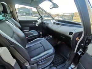 Pelēks Renault Espace 2005 Kuldīga, ar dzinēja tilpumu 2.20 L un nobraukumu 273 tūkst. km par 1900 €, foto 13 vietnē AUTOMOTO.COM.LV